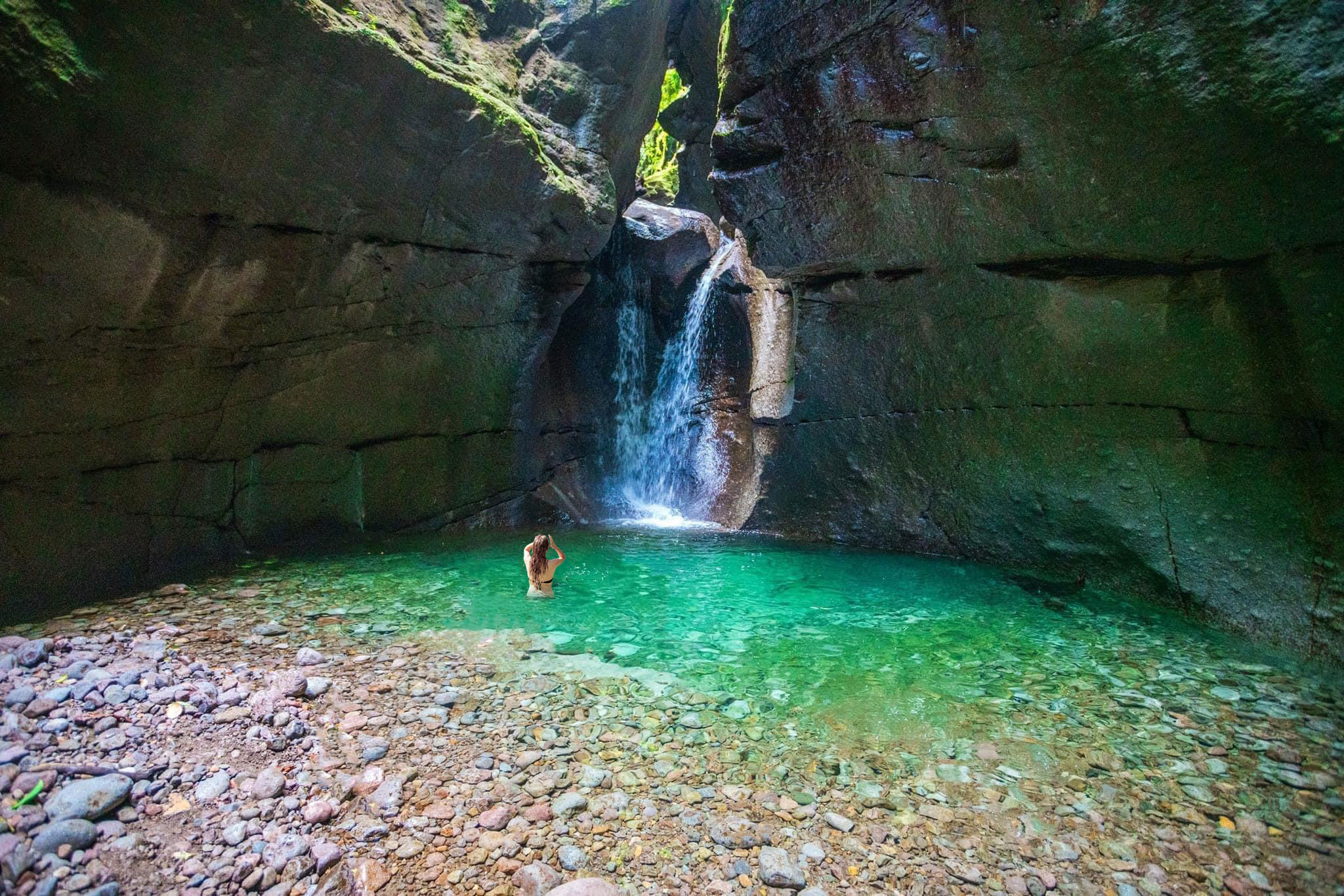 “Cathedral” Waterfall in a Cave – DominicaPure.com